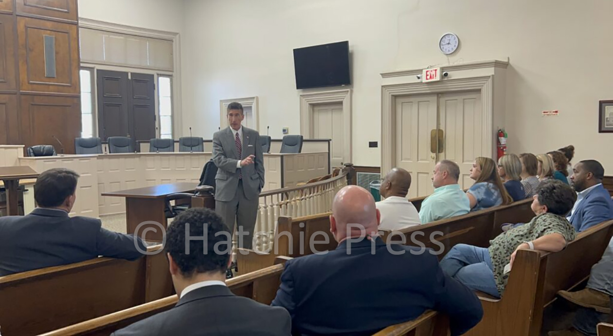 Representative David Kustoff Visits Hardeman County - Hatchie Press