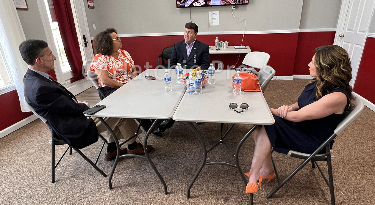 Congressman David Kustoff Makes a Visit to Hardeman County - Hatchie Press