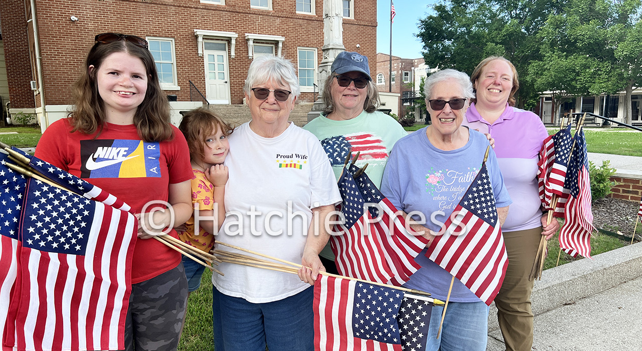 VFW Ladies Auxiliary Places Flags in Recognition of Memorial Day ...